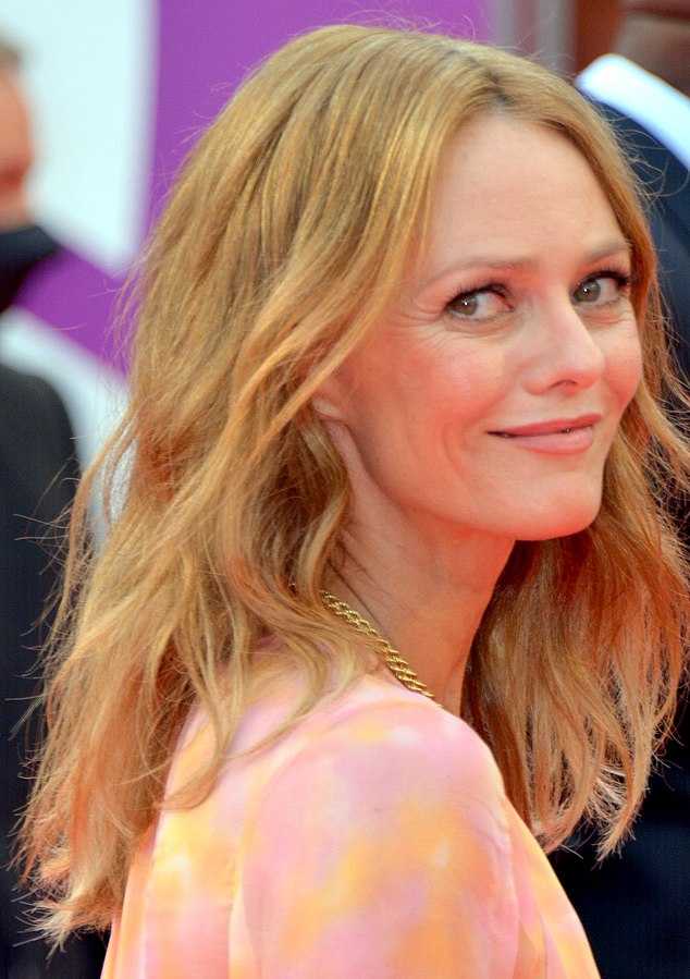 Vanessa Paradis Height Weight Body Measurements Eye Color